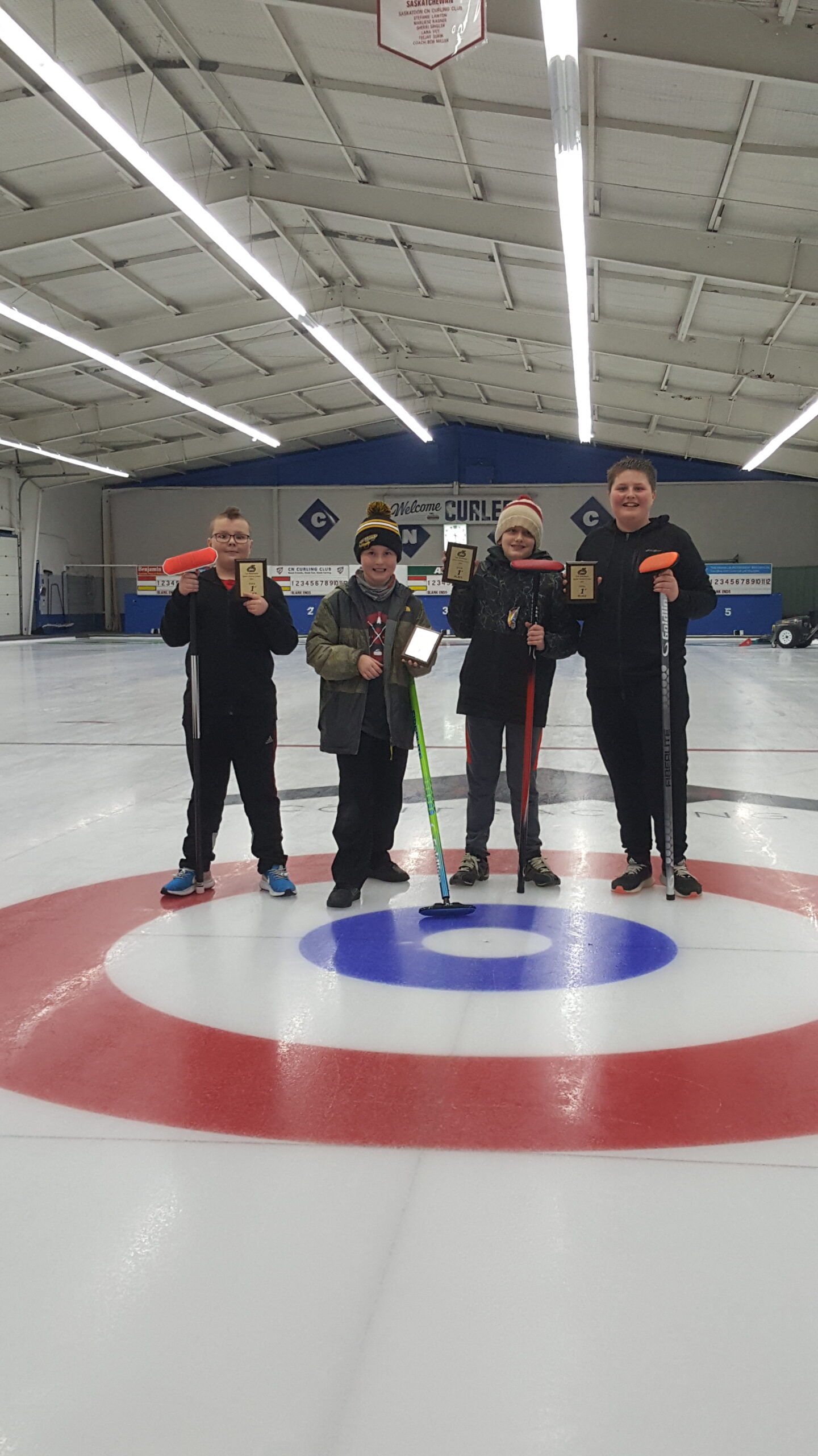 CN Curling Club – Good Friends, Good Fun, Good Curling
